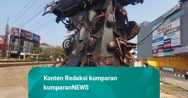 Kini Berdiri 'Monumen Kecelakaan Maut' di Karawang, Pengingat Waspada ...