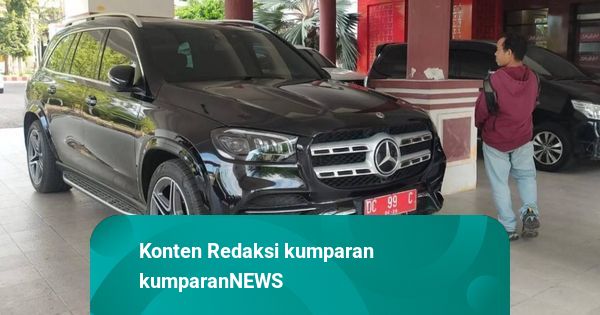 Mobil Dinas Plt Sekda Polewali Mandar: Mercy GLS-Class 450 Seharga Rp 2 ...