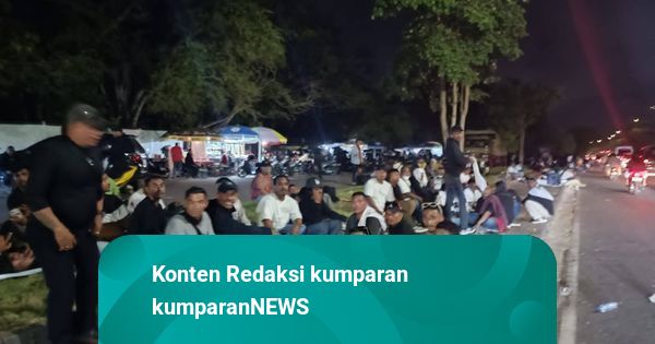 Polisi Tolak Perwakilan Massa Demo Masuk Area Muktamar PKB di Nusa Dua ...
