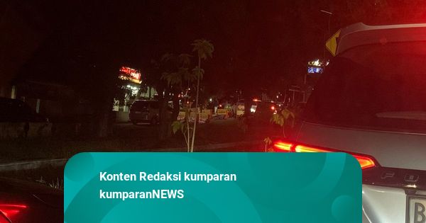 Macet Parah di Exit Tol Ciawi arah Puncak, Rest Area Penuh | kumparan.com
