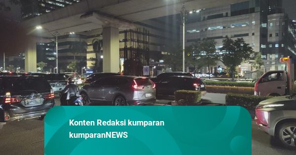 Jalan Kuningan-Mampang Macet, Begini Potretnya | kumparan.com