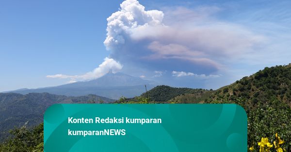 Foto: Gunung Berapi Aktif Terbesar di Eropa Meletus | kumparan.com