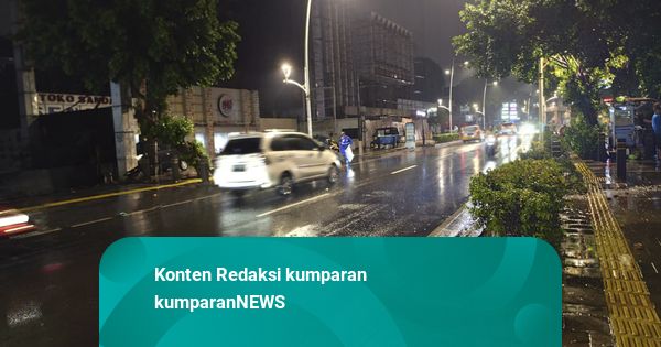 Banjir di Jalan Kemang Raya Perlahan Surut, Arus Lalin Mulai Normal ...