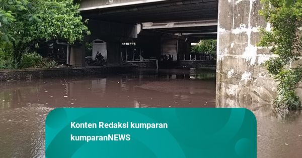 Banjir di Jalan Cakung Drainase Jaktim, Tinggi Air Capai 90 Cm ...