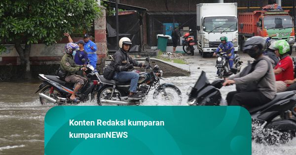 Foto: Jalan Gunung Sahari Raya Terendam Banjir | kumparan.com