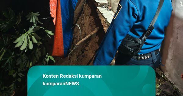 Hujan Deras Guyur Depok, Rumah di Beji Longsor | kumparan.com