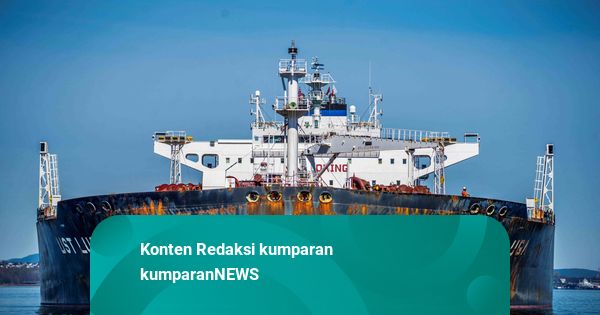 Inggris Cegat Kapal Tanker Armada Bayangan Rusia di Selat Inggris ...