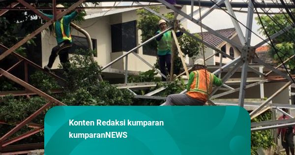 Polisi Selidiki Penyebab Robohnya Tower RRI di Radio Dalam | kumparan.com