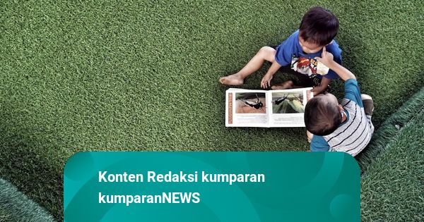 Menggapai Asa di Taman Baca Kolong Fly Over Ciputat | kumparan.com