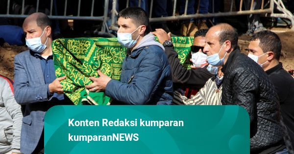 Foto: Pemakaman Rayan Aourram, Bocah Maroko yang Terperangkap di Dalam ...