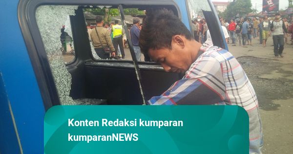 6 Angkot Rusak Akibat Bentrok dengan Ojek Online di Laladon Bogor ...