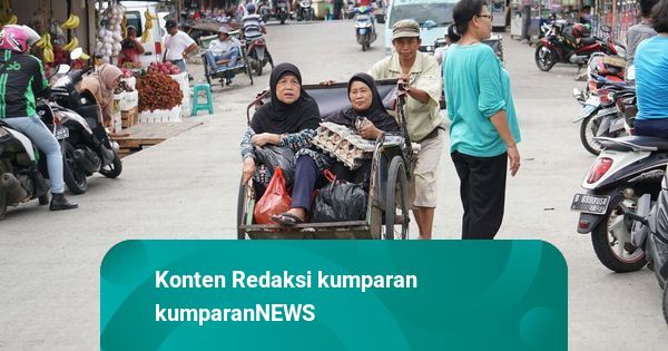 Becak Masih Ada di Jakarta, Tarif Sekali Naik Rp 10-15 Ribu | kumparan.com