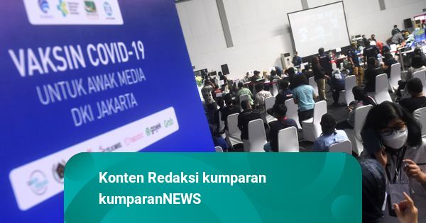 Pakai Mobil Raisa, Polisi Tertibkan Antrean Vaksinasi di Senayan yang ...