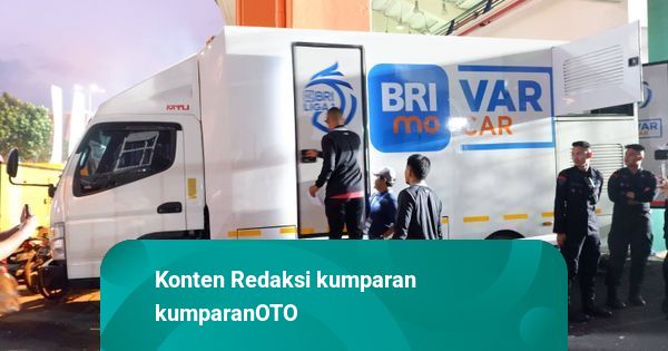 Melihat Langsung Fuso Canter yang Jadi Car VAR Liga Indonesia Baru ...