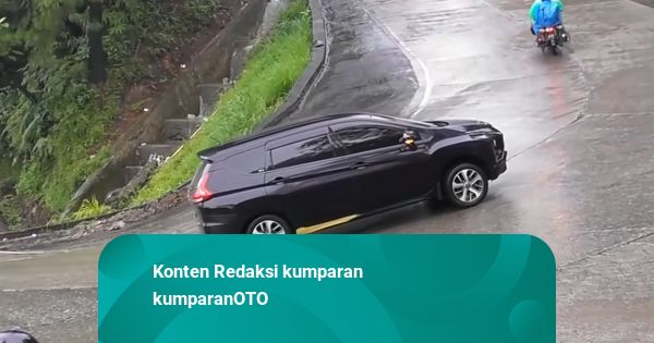 Cara Parkir Mobil di Tanjakan atau Turunan yang Benar | kumparan.com