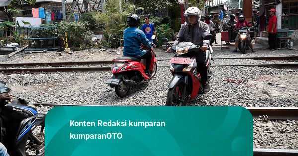 Rawan Selip, Ini Teknik Aman Melewati Perlintasan Kereta Api yang ...