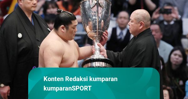 Foto: Lahirnya Bintang Sumo Baru Jepang di Spring Grand Sumo Tournament ...