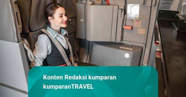 Alasan Pramugari Selalu Duduk dalam Posisi yang Sama saat Naik Pesawat ...