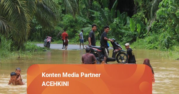 Video: Berakit-rakit di Jalan Subulussalam | kumparan.com