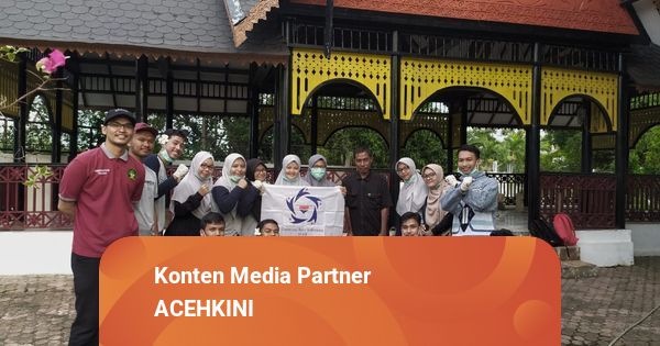 Momen Sumpah Pemuda, GenBI Bersihkan Makam Gubernur Pertama Aceh ...