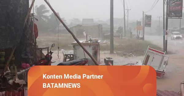 Puting Beliung Terjang Simpang Lagoi, Bintan, 19 Rumah Rusak | kumparan.com