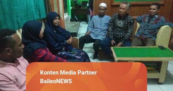 Naila Fitria Sambangi Kampus Hijau Hitam Fakfak | kumparan.com