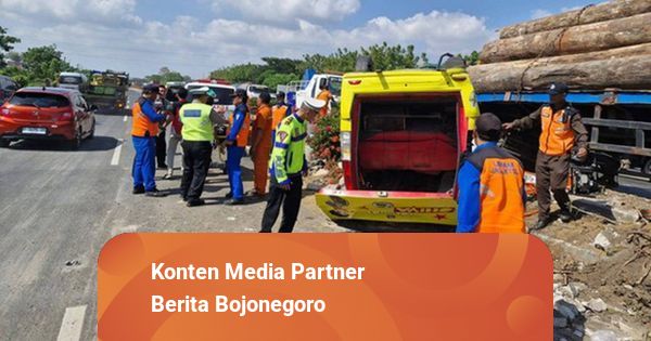 Mobil Rombongan asal Bojonegoro Kecelakaan di Tol Gresik, 2 Orang ...