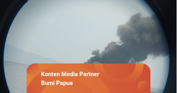 KRI Rencong 622 Habis Terbakar di Perairan Sorong | kumparan.com