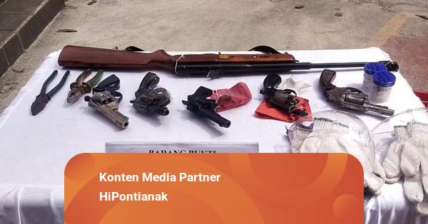 Kejari Pontianak Musnahkan 5 Senjata Api Rakitan | kumparan.com