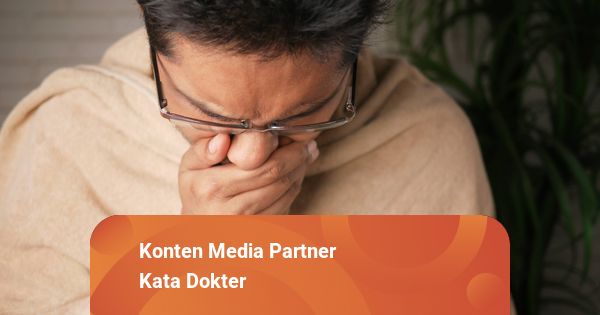 6 Obat Batuk Berdahak Dewasa dari Apotek dan Bahan Alami | kumparan.com