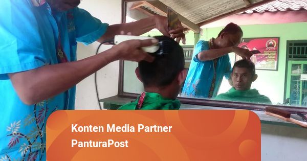Dedi Suswanto, Tukang Cukur Spesialis Prajurit TNI di Brebes | kumparan.com