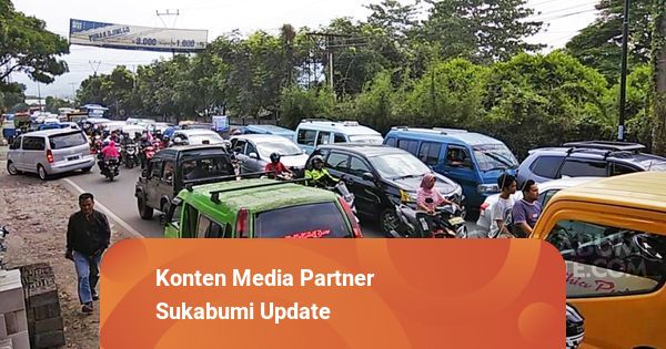 Volume Kendaraan di Cicurug Sukabumi Meningkat 20 Persen | kumparan.com