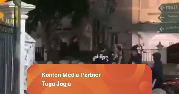 Viral Klitih di Titik Nol KM Yogyakarta, Pelaku Ayunkan Celurit ke ...
