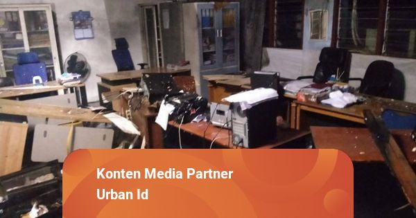 Kantor Dinas Pemuda dan Olahraga Sumsel Terbakar | kumparan.com