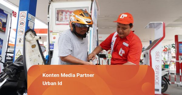 Layanan Self Service, Pengendara Isi Bensin Sendiri di SPBU COCO Plaju ...