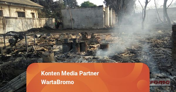 Kobaran Api Berasal Pada Los Mebel Belakang Puskesmas | kumparan.com