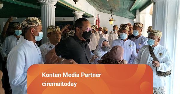 Pelantikan Perangkat Keraton Kasepuhan Cirebon Diwarnai Kericuhan ...