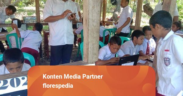 Kendala Sinyal Internet, Siswa SD di Manggarai Ikut Ujian Online di ...