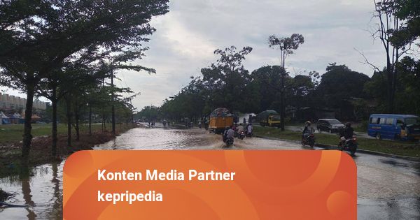 Diguyur Hujan, Sejumlah Ruas Jalan Protokol di Batam Terendam Banjir ...