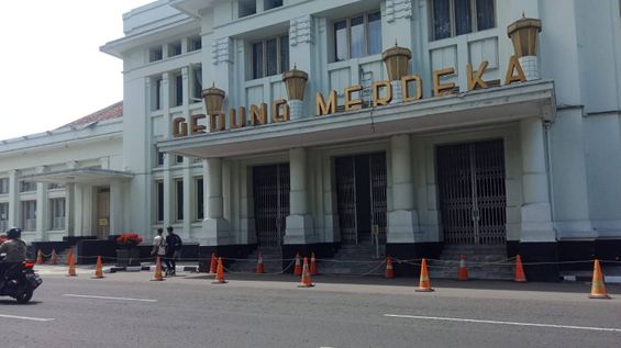 Gedung Merdeka: Berita Gedung Merdeka Terbaru dan Terupdate - kumparan