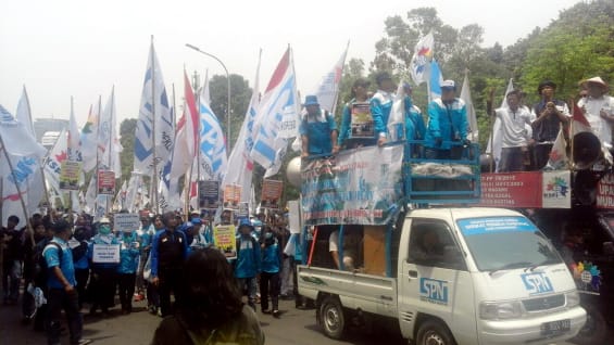 Demo Buruh: Berita Demo Buruh Terbaru dan Terupdate - kumparan