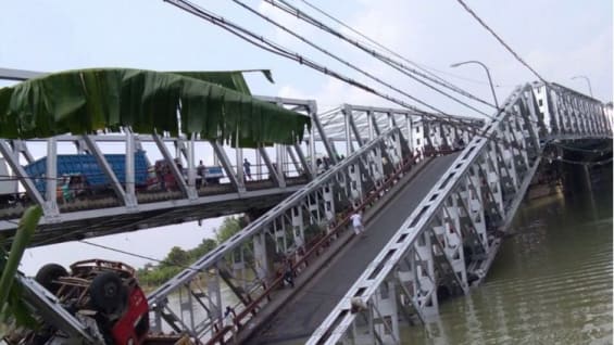 Jembatan Tuban Ambruk: Berita Jembatan Tuban Ambruk Terbaru dan ... Jembatan Tuban Ambruk: Berita Jembatan Tuban Ambruk Terbaru dan ...