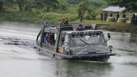 Mobil Amfibi: Berita Mobil Amfibi Terbaru dan Terupdate - kumparan