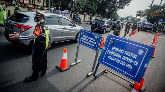 Polantas Pacaran Pakai Mobil Dinas: Berita Polantas Pacaran Pakai Mobil ... Polantas Pacaran Pakai Mobil Dinas: Berita Polantas Pacaran Pakai Mobil ...