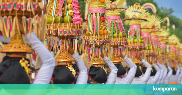 Mengenal Makna Gebogan dalam Tradisi Hindu di Bali - kumparan.com
